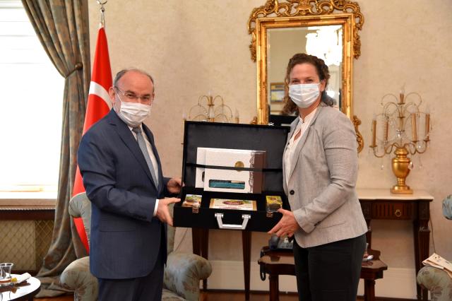 Tanzanya Birleşik Cumhuriyeti Büyükelçisi Prof. Elizabeth Francis ...